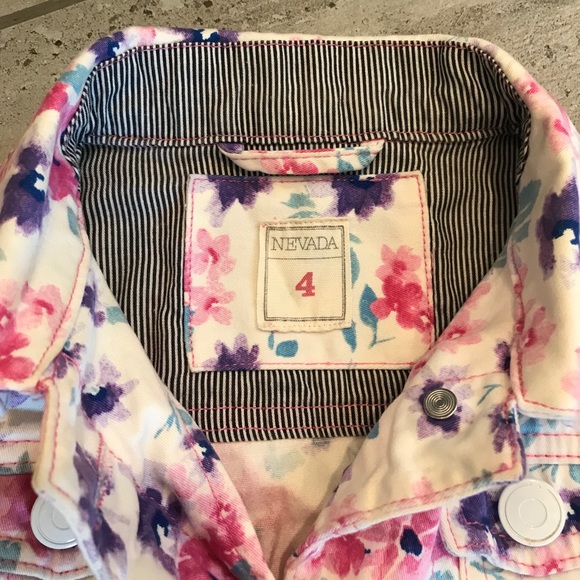 Nevada | Jackets & Coats | 3 For 2 Nevada Floral Jacket 4 | Poshmark